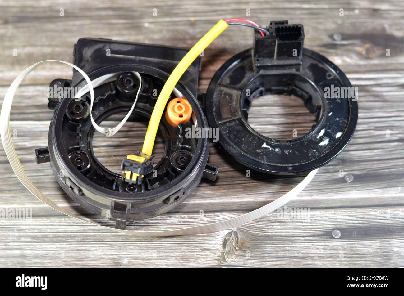 Broken airbag spiral cable clock spring for automobiles, that stores ...