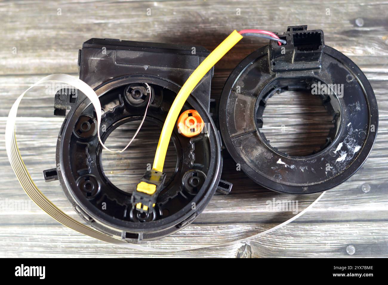 Broken airbag spiral cable clock spring for automobiles, that stores ...