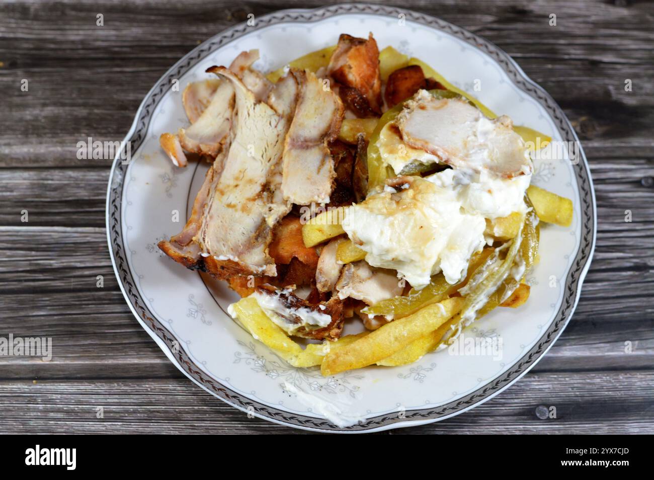 Shawarma garlic sauce hi-res stock photography and images - Alamy