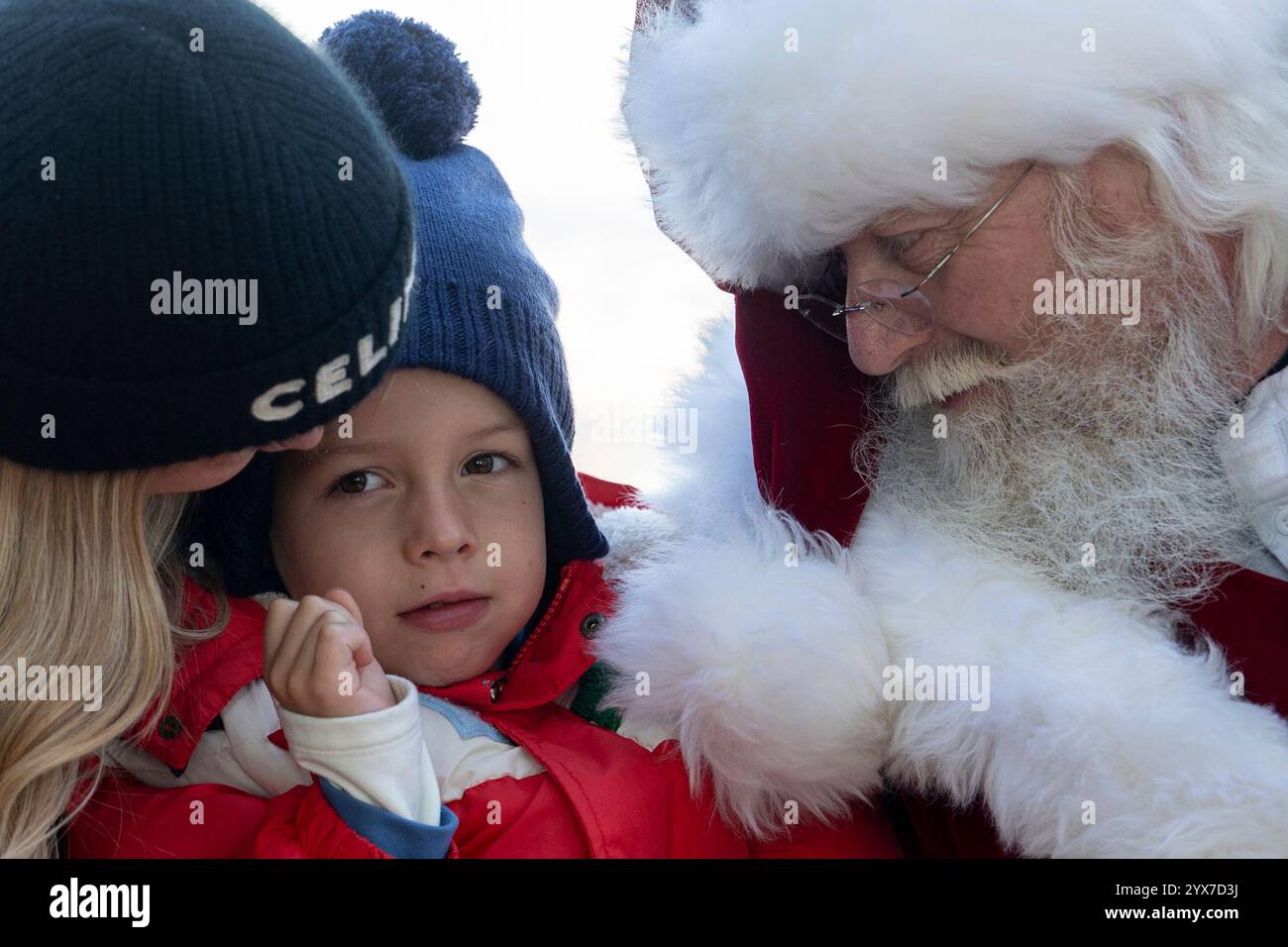 Brianna and William Potter take photos with Santa at Top of the Rock ...