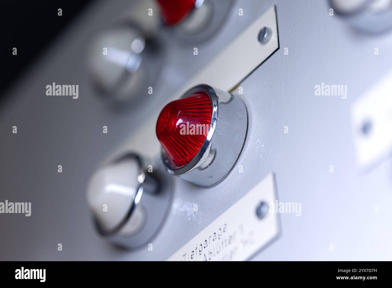 Systemclose hi-res stock photography and images - Alamy