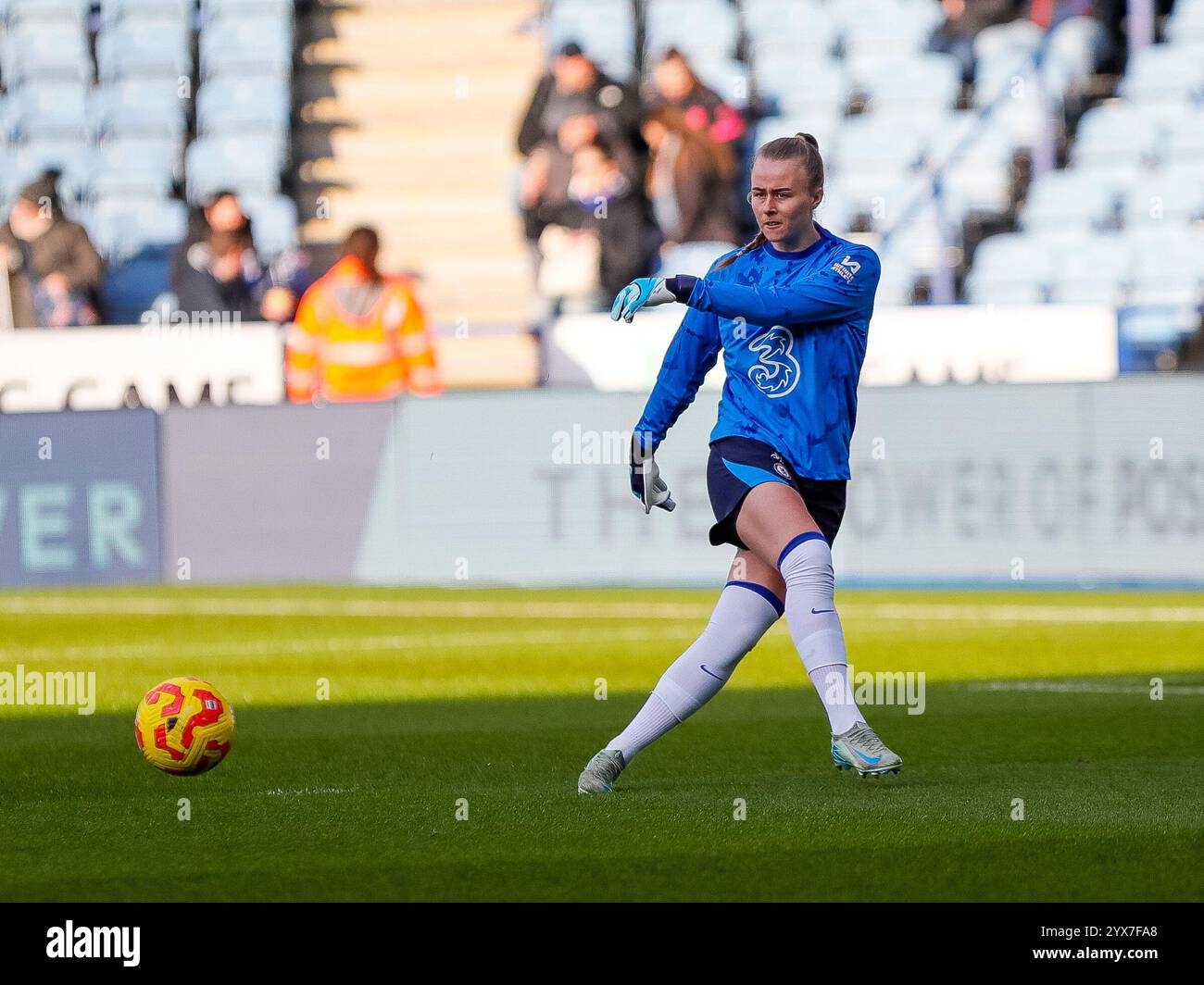 King Power Stadium, UK. 14th Dec, 2024. Goalkeeper for Chelsea Hannah ...
