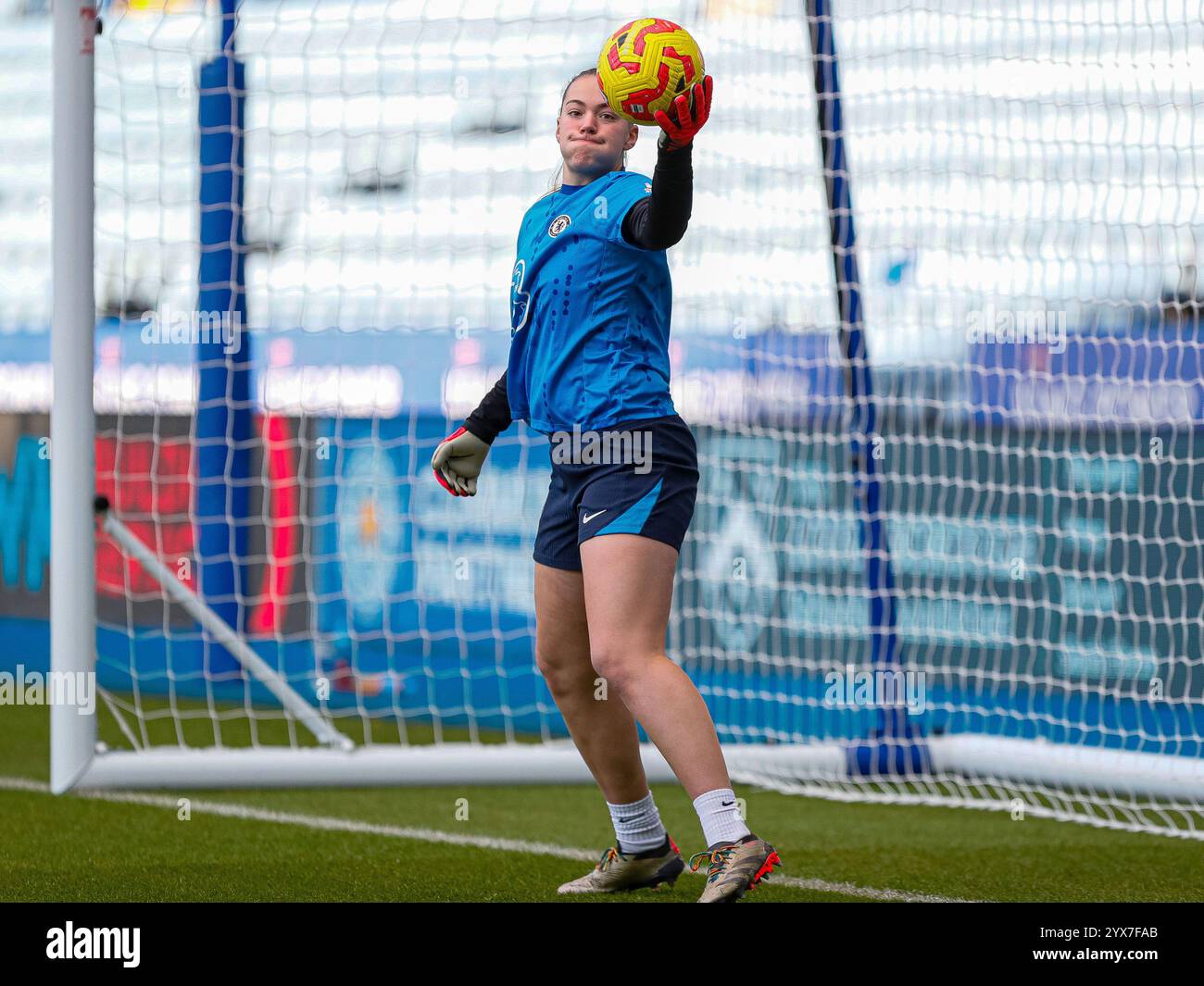King Power Stadium, UK. 14th Dec, 2024. Katie Cox (40 Goalkeeper for ...