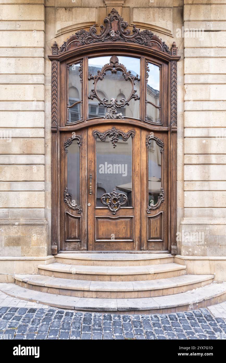 Decorative glass panel features hi-res stock photography and images - Alamy