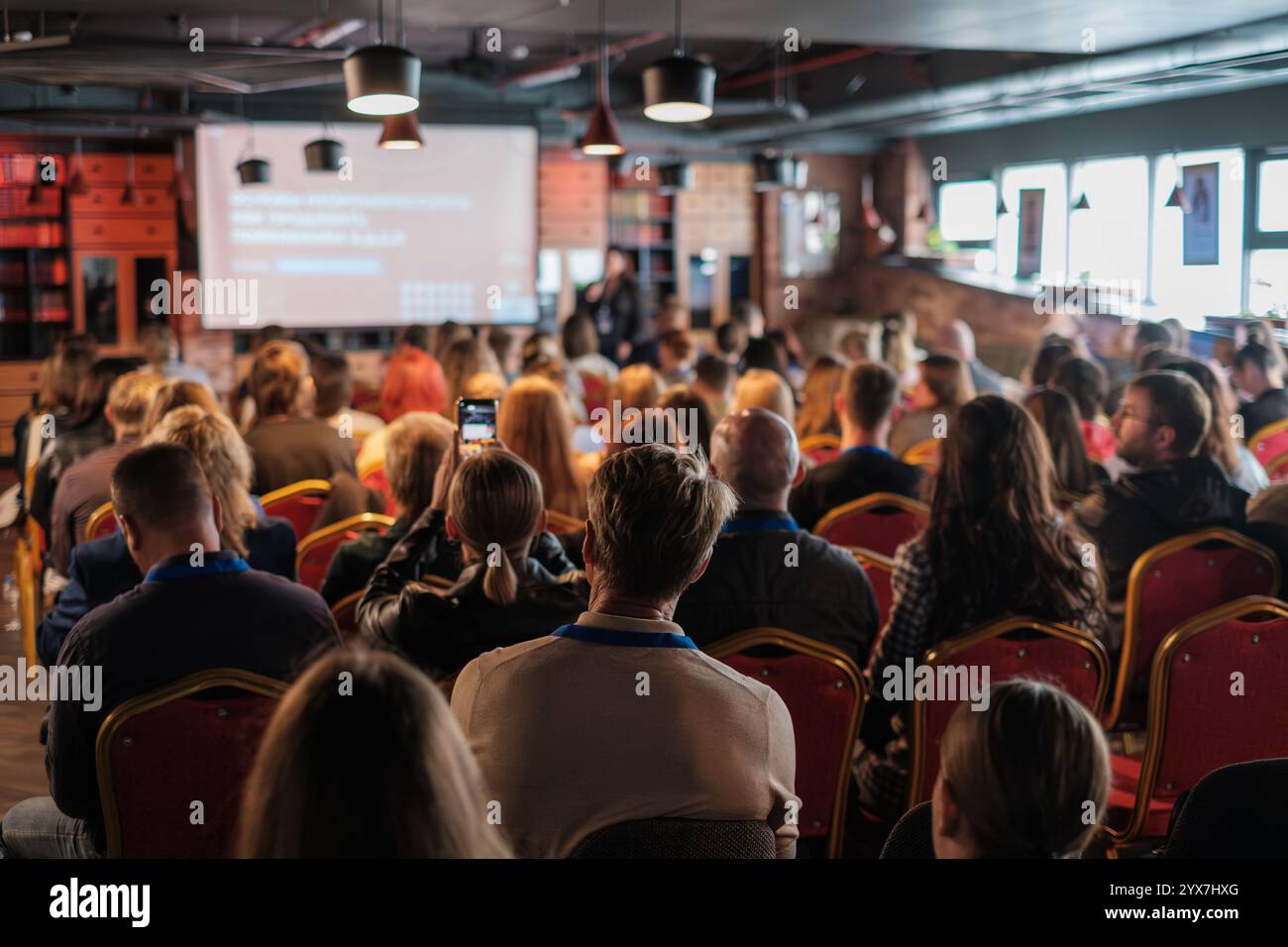 Large classroom setting hi-res stock photography and images - Alamy
