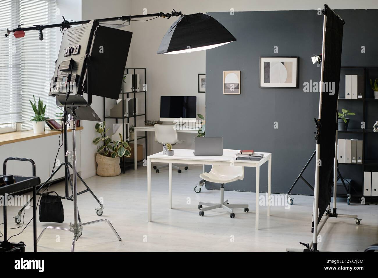 Studio, set, video hi-res stock photography and images - Alamy