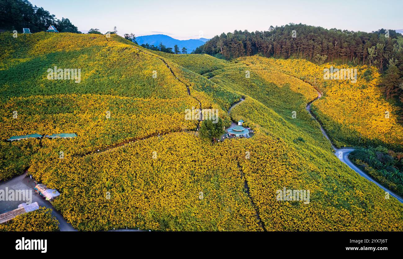 Kho hong mountain viewpoint hi-res stock photography and images - Alamy