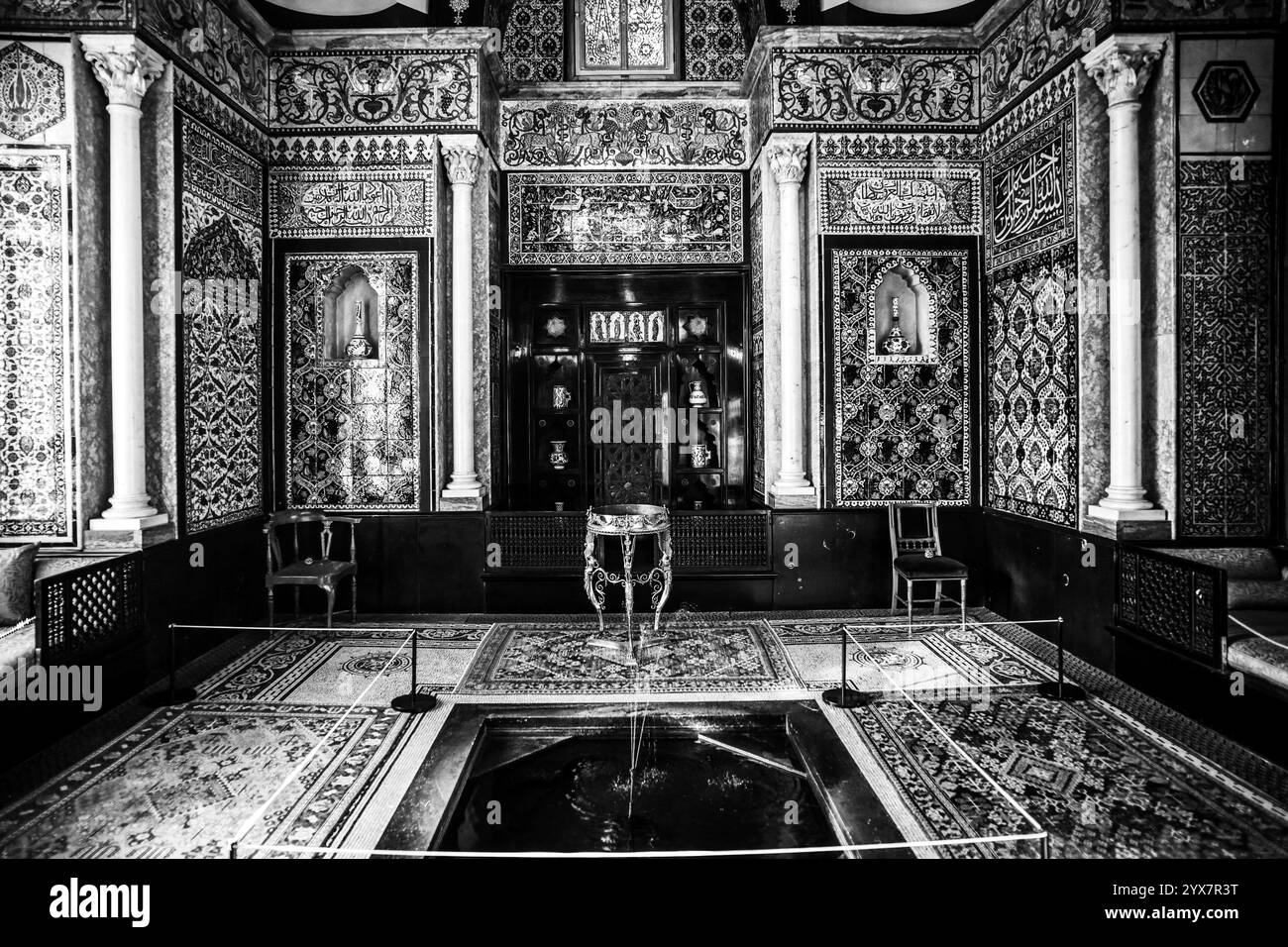 Leighton house interior london hi-res stock photography and images - Alamy