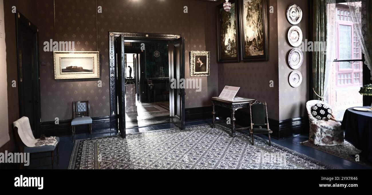 Leighton house interior london hi-res stock photography and images - Alamy