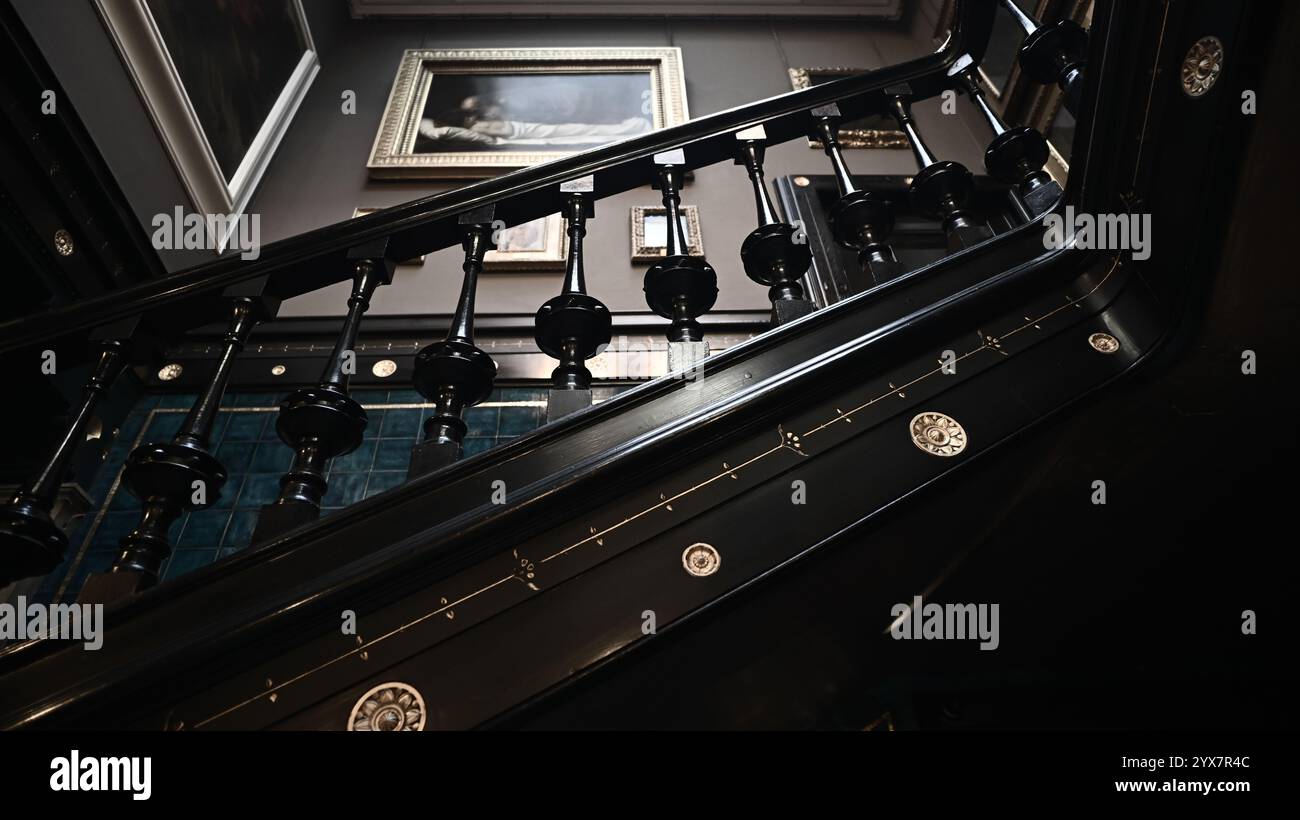 Leighton house interior london hi-res stock photography and images - Alamy