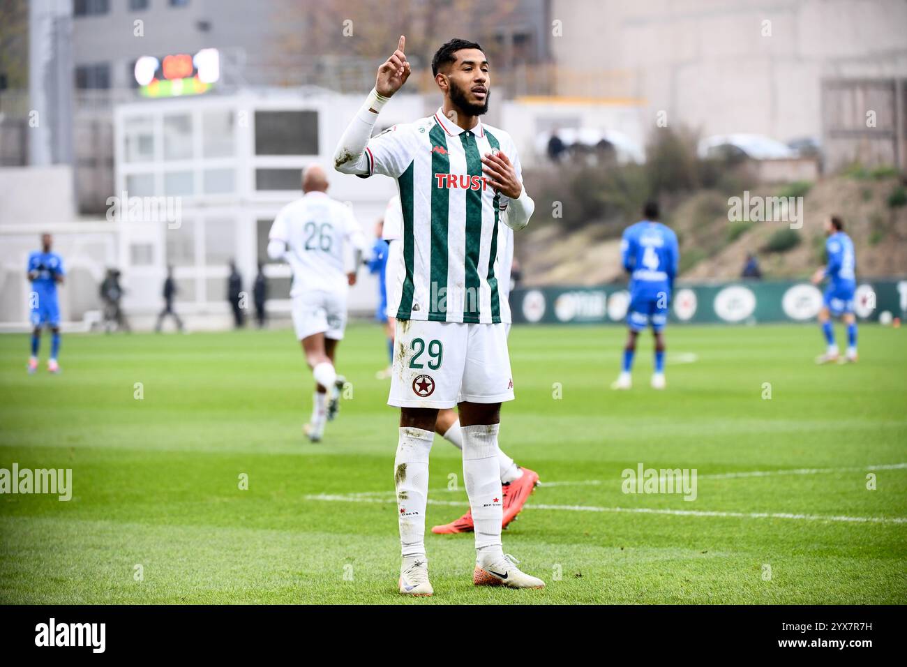 29 Hacene BENALI (red) during the Ligue 2 BKT match between Red Star ...