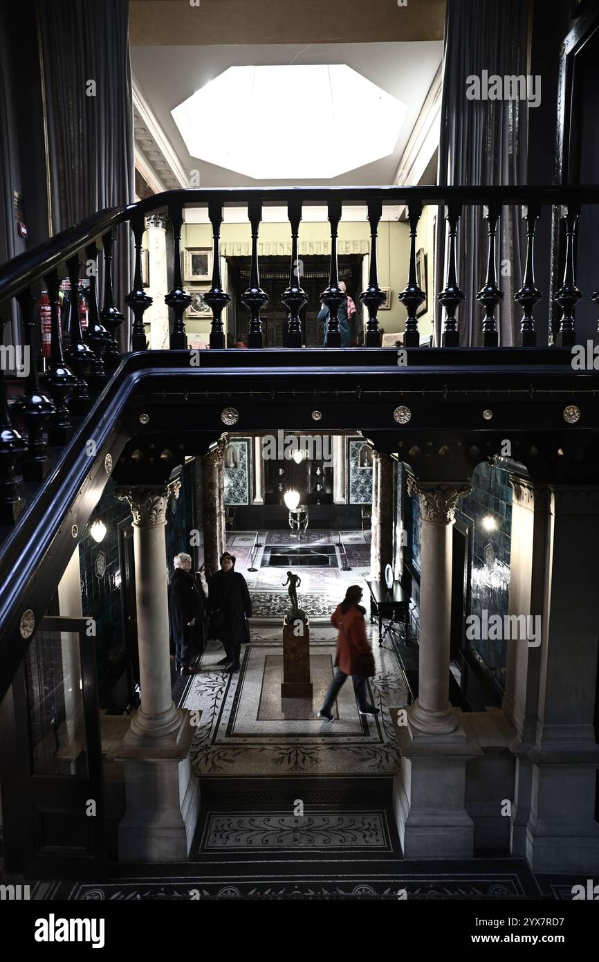 Leighton house interior london hi-res stock photography and images - Alamy