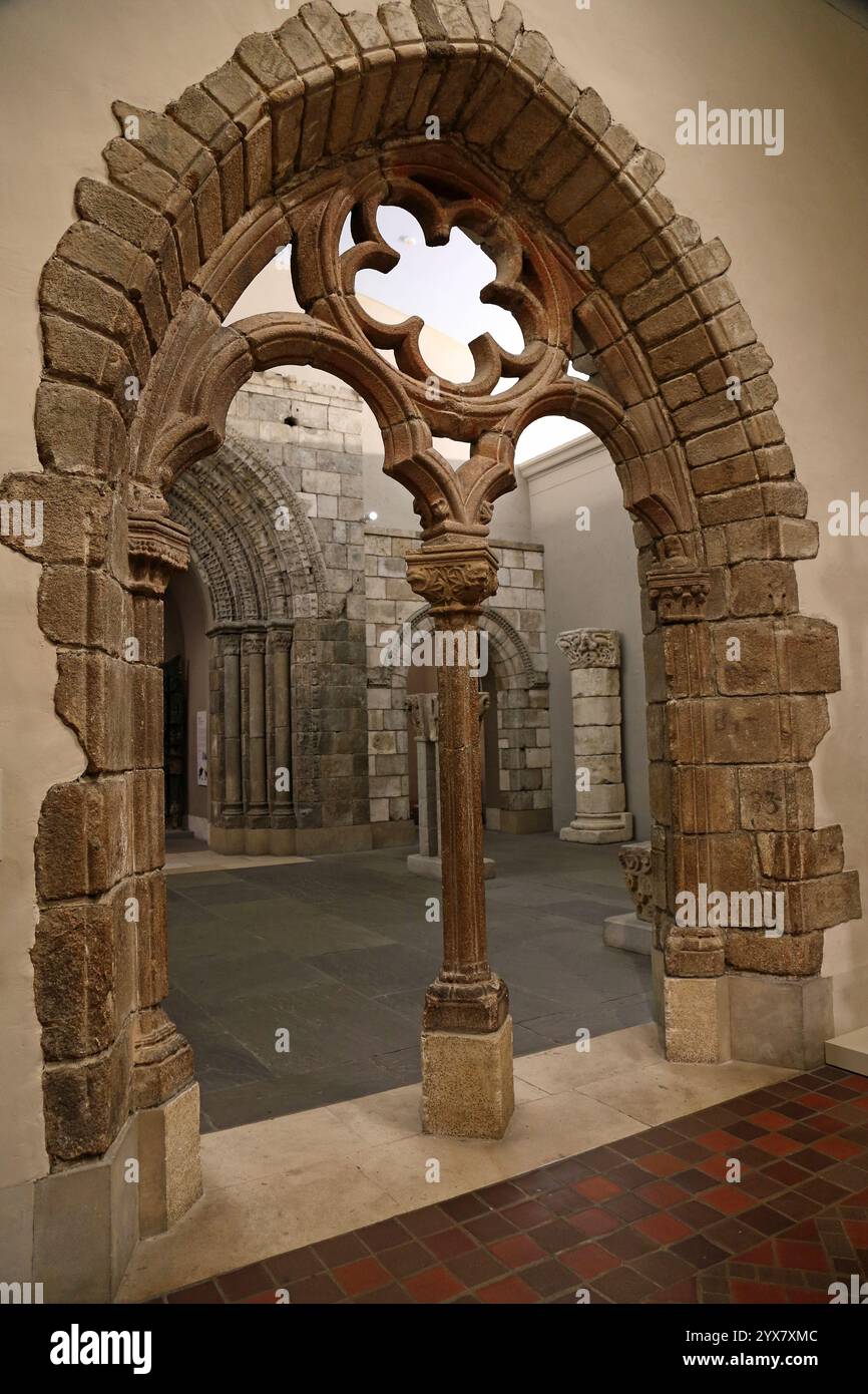 Medieval gate in Museum of Art, Philadelphia, Pennsylvania Stock Photo ...