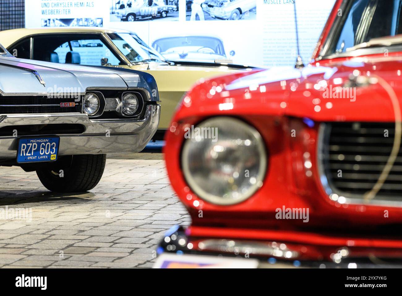 Einbeck, Germany. 14th Dec, 2024. Various American muscle cars are on ...