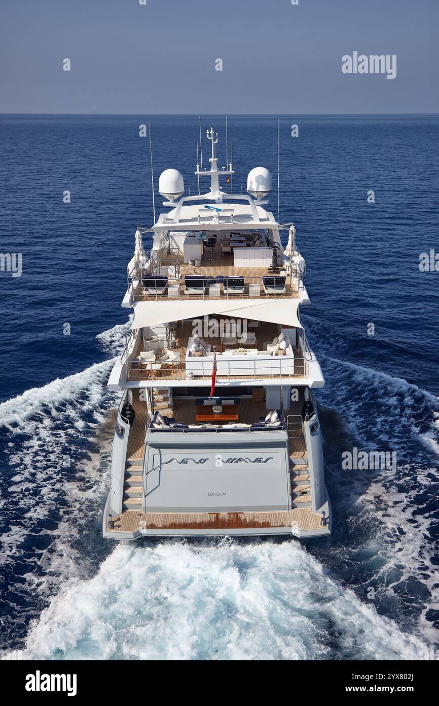Open ocean aerial hi-res stock photography and images - Alamy