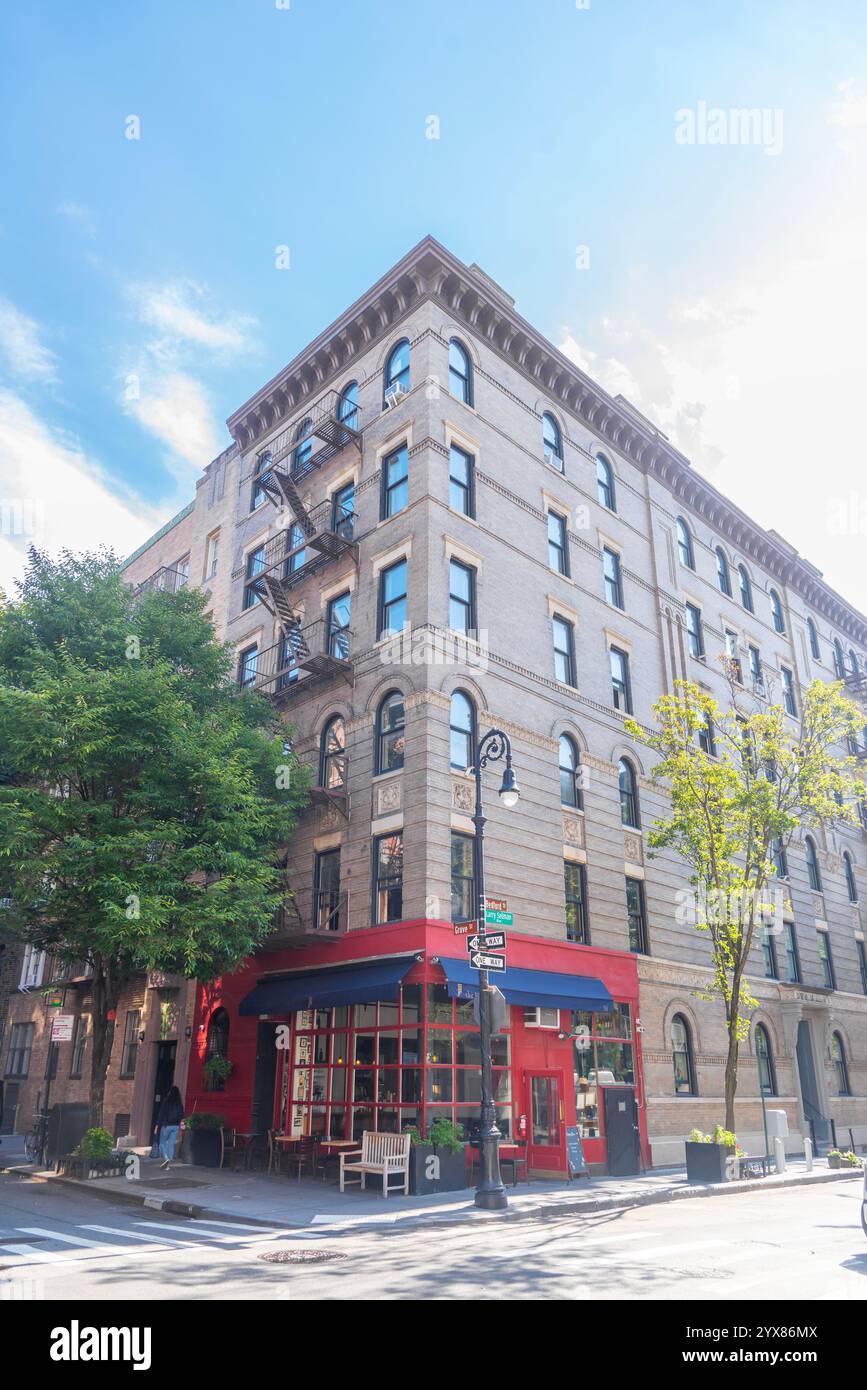 New York, USA - 09 October 2024: Famous FRIENDS building in Greenwich ...