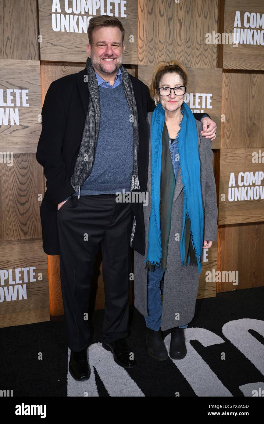 Photo by: NDZ/STAR MAX/IPx 2024 12/13/24 Stephen Walker and Edie Falco ...