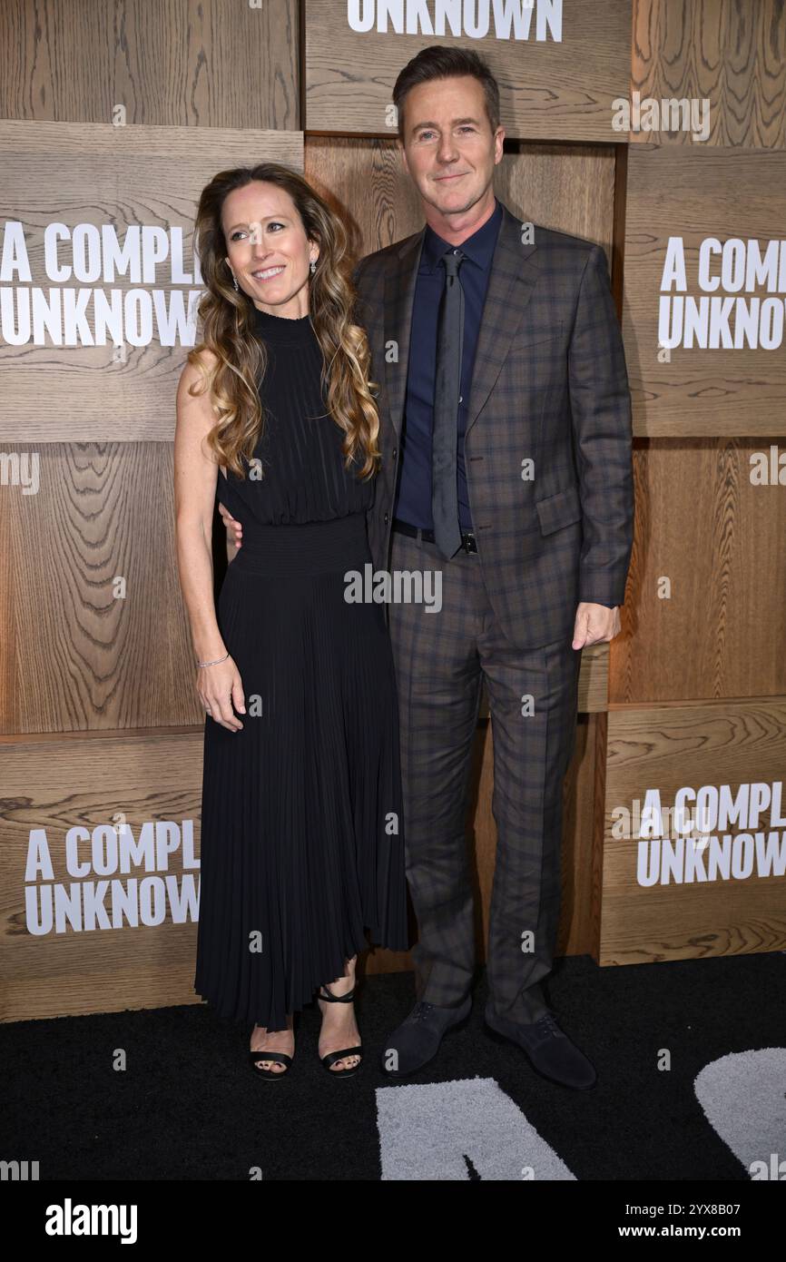 Photo by: NDZ/STAR MAX/IPx 2024 12/13/24 Shauna Robertson and Edward ...