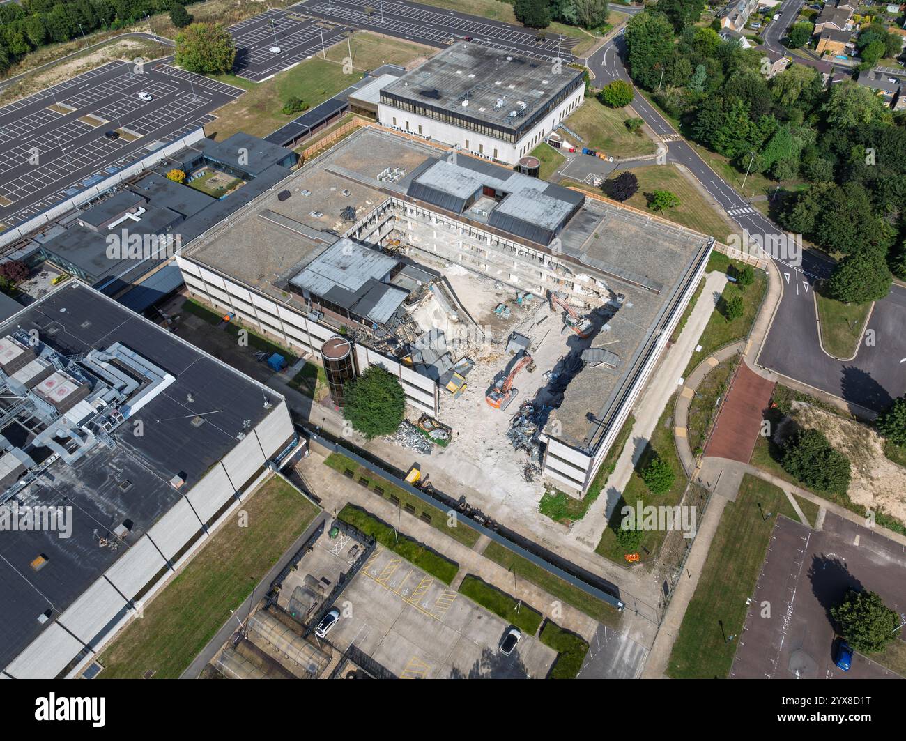 Demolition of IBM Havant Building 26. Built in the 1970's the once ...