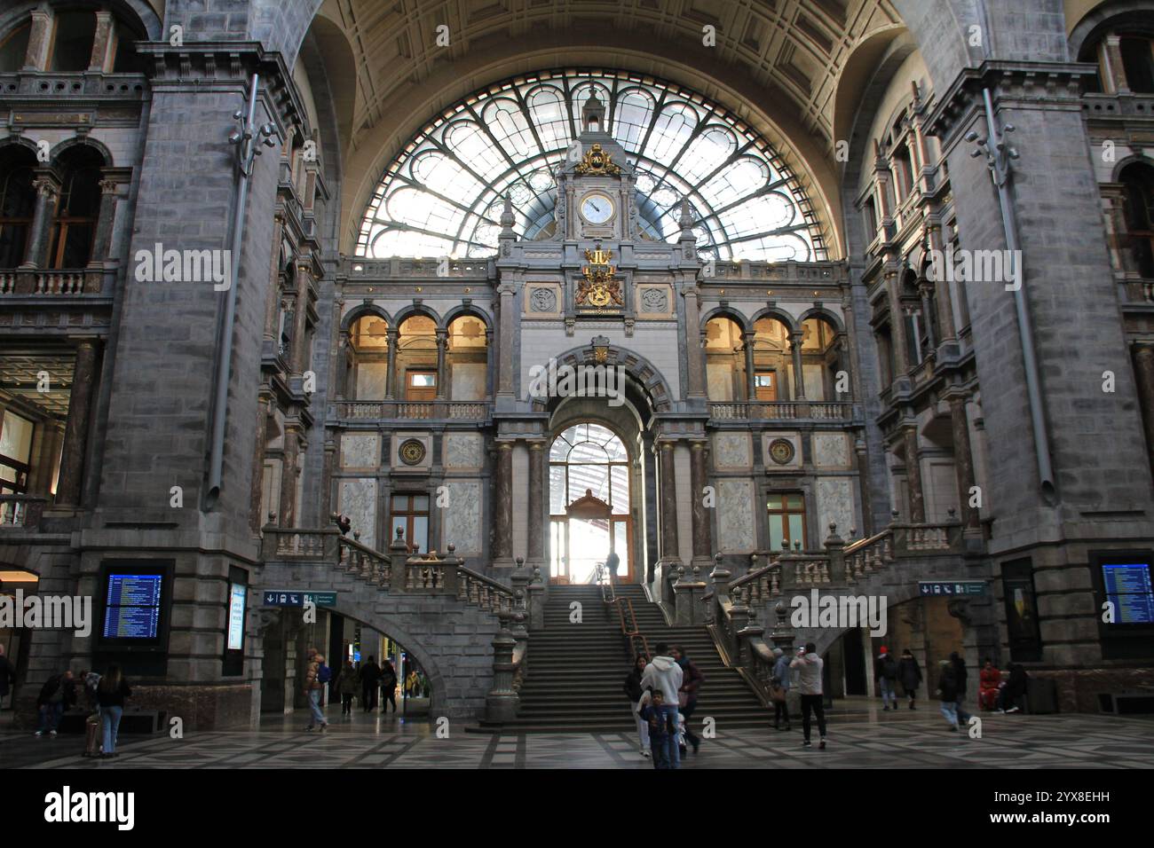 Antwerpen-Centraal railway station Stock Photo - Alamy