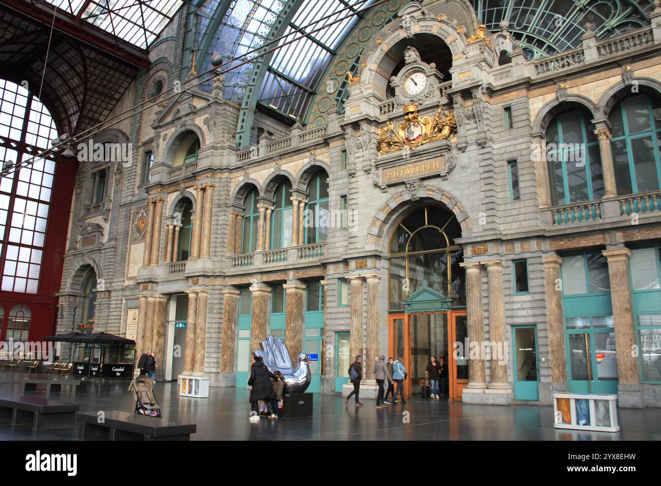 Antwerpen-Centraal railway station Stock Photo - Alamy