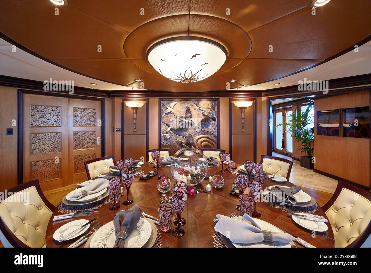 Fine dining experience table hi-res stock photography and images - Alamy
