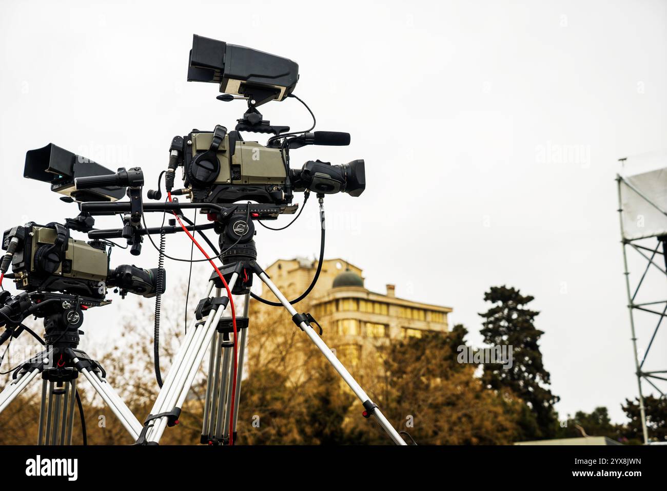 Camera tv studio program hi-res stock photography and images - Alamy