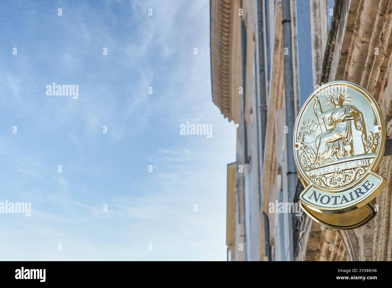 Vintage building signage hi-res stock photography and images - Alamy
