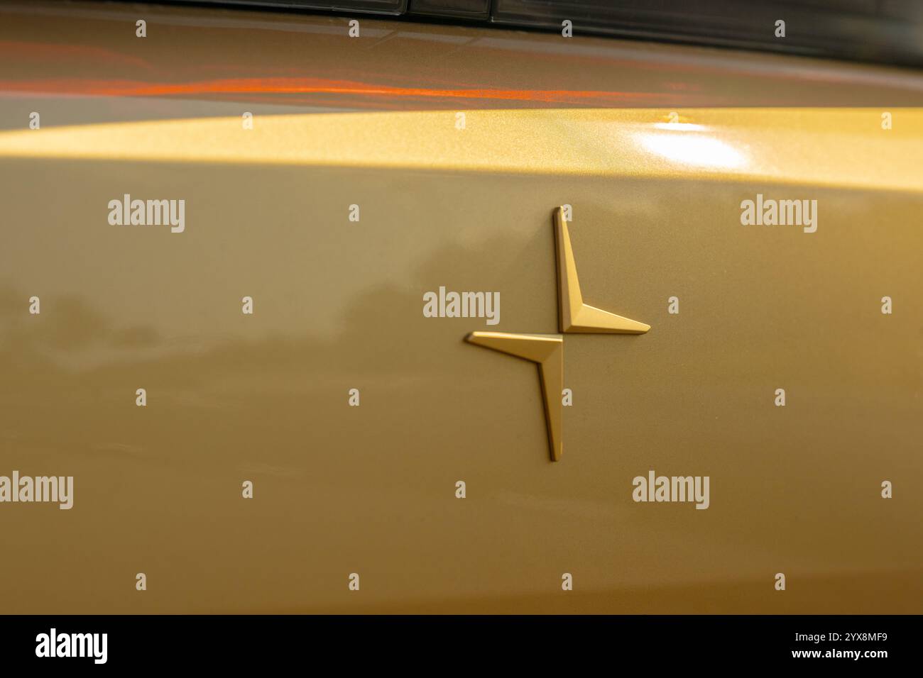 Black polestar hi-res stock photography and images - Alamy