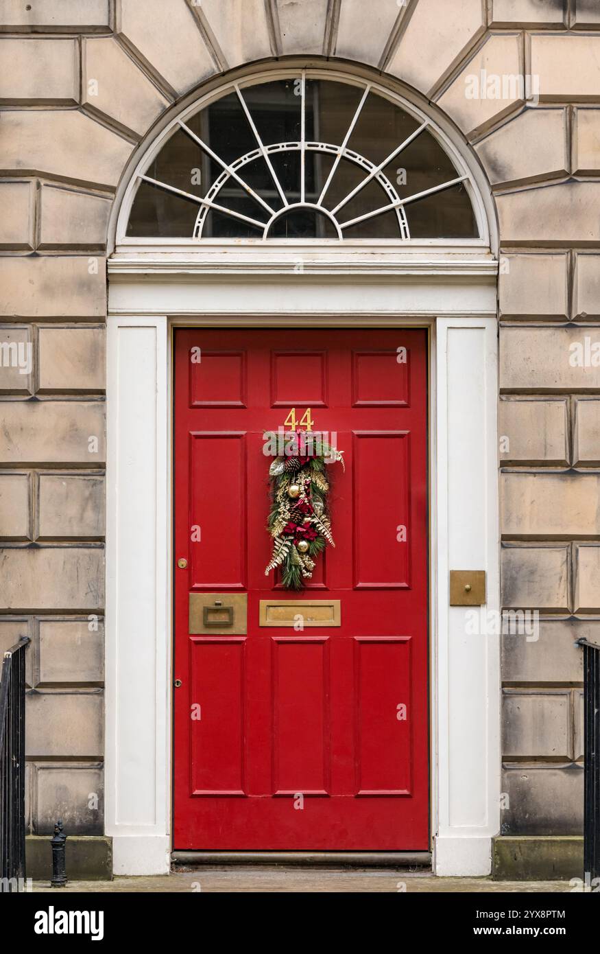 Georgian front door red edinburgh hi-res stock photography and images ...