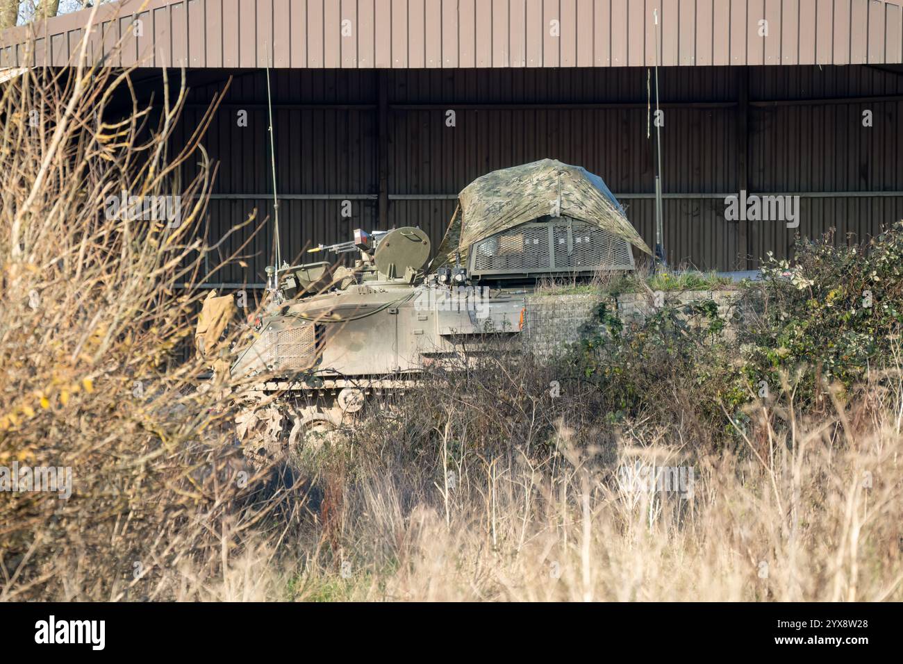 Vehicle apc hi-res stock photography and images - Alamy