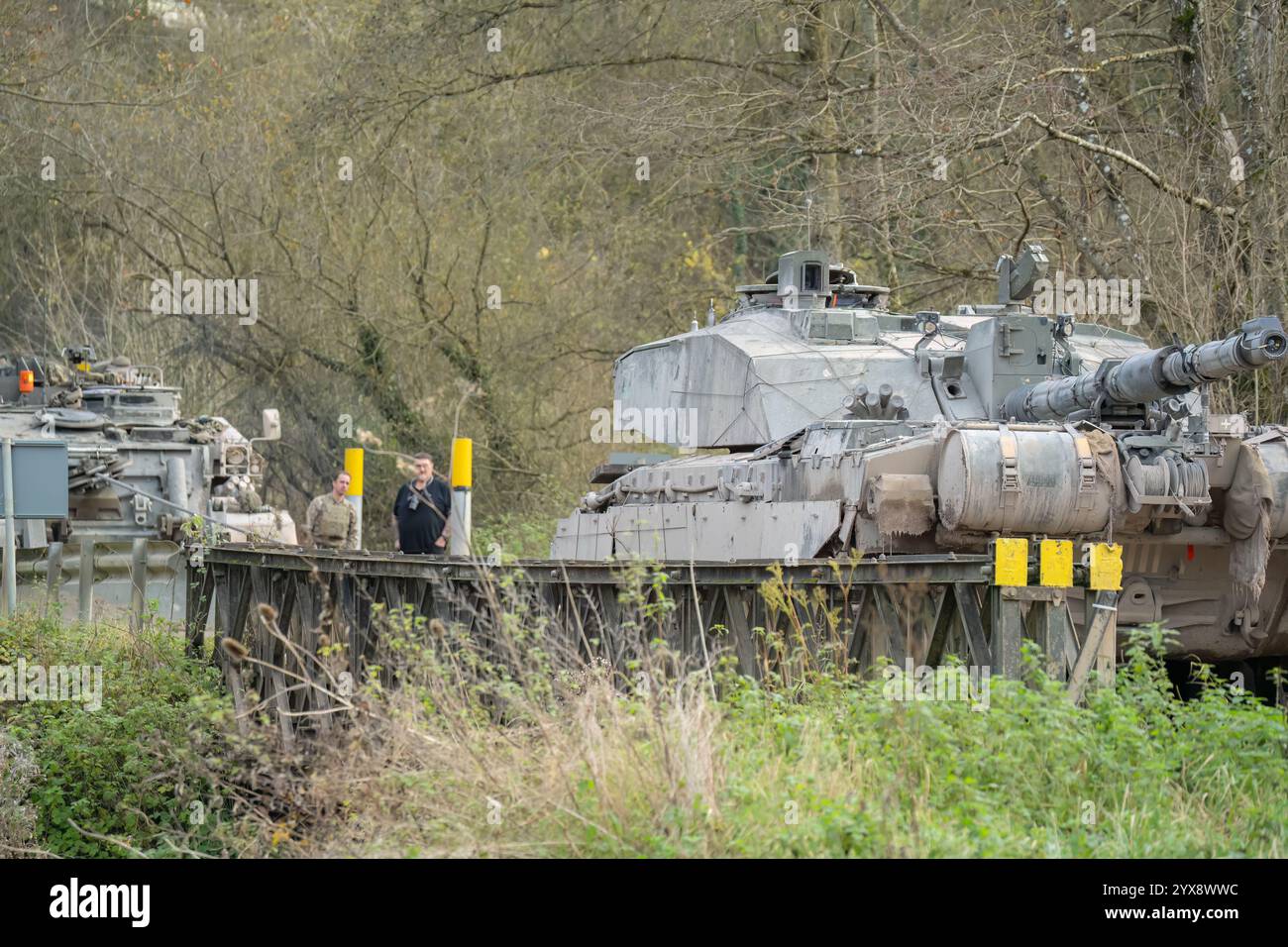 Challenger Armored Repair and Recovery Vehicle (CRARRV) FV4204 winching ...