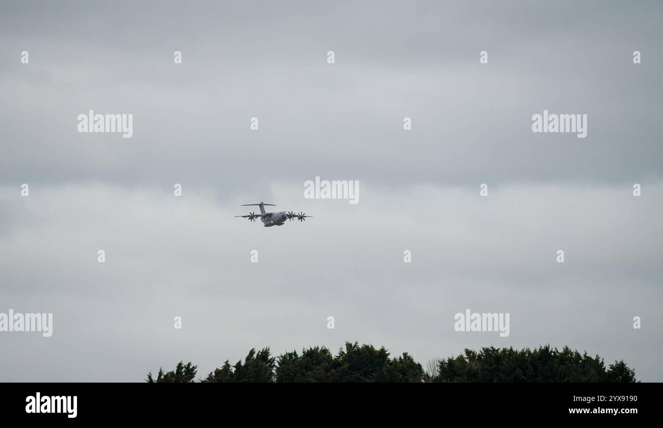 ZM401 RAF Royal Air Force Airbus C.1 A400M Atlas military cargo plane ...