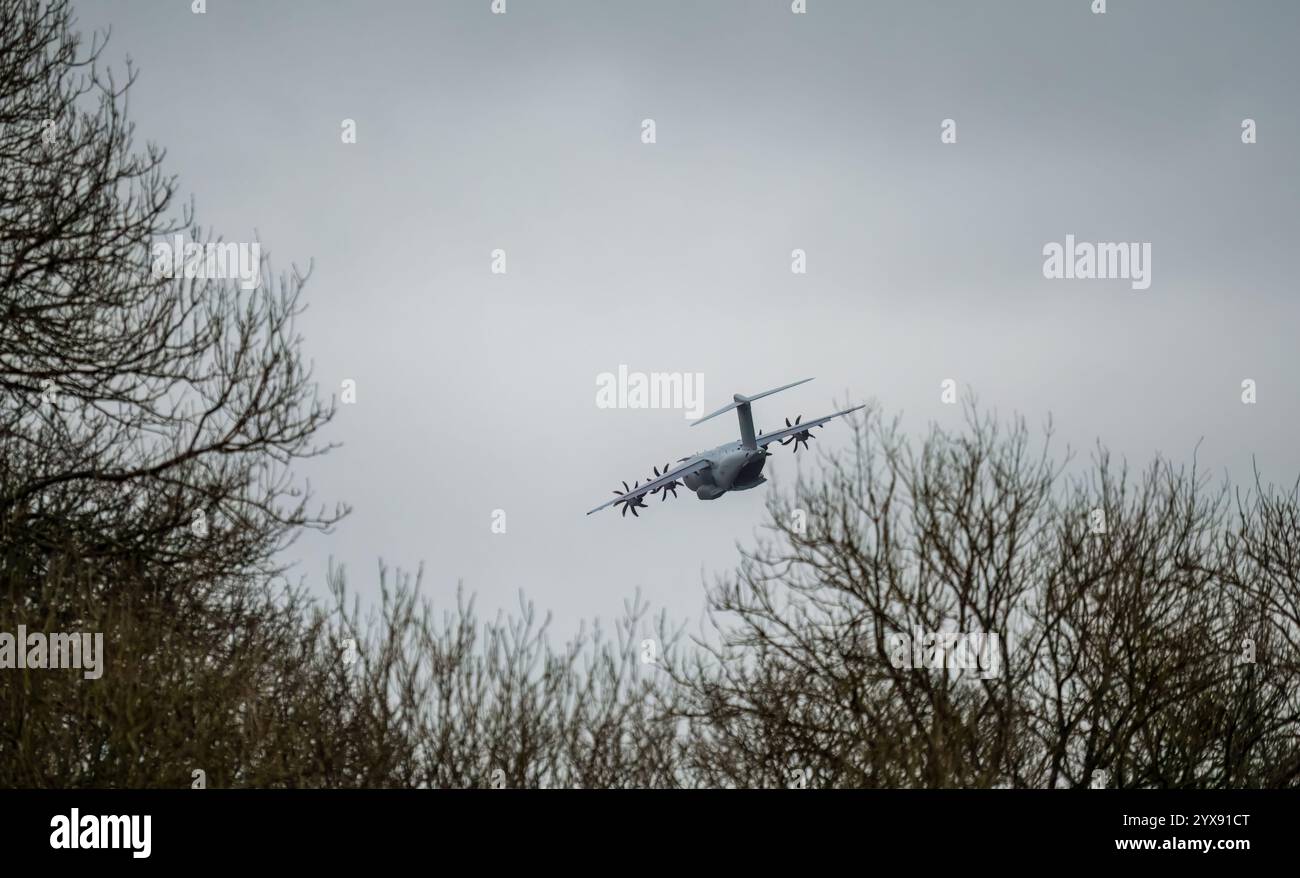 ZM401 RAF Royal Air Force Airbus C.1 A400M Atlas military cargo plane ...