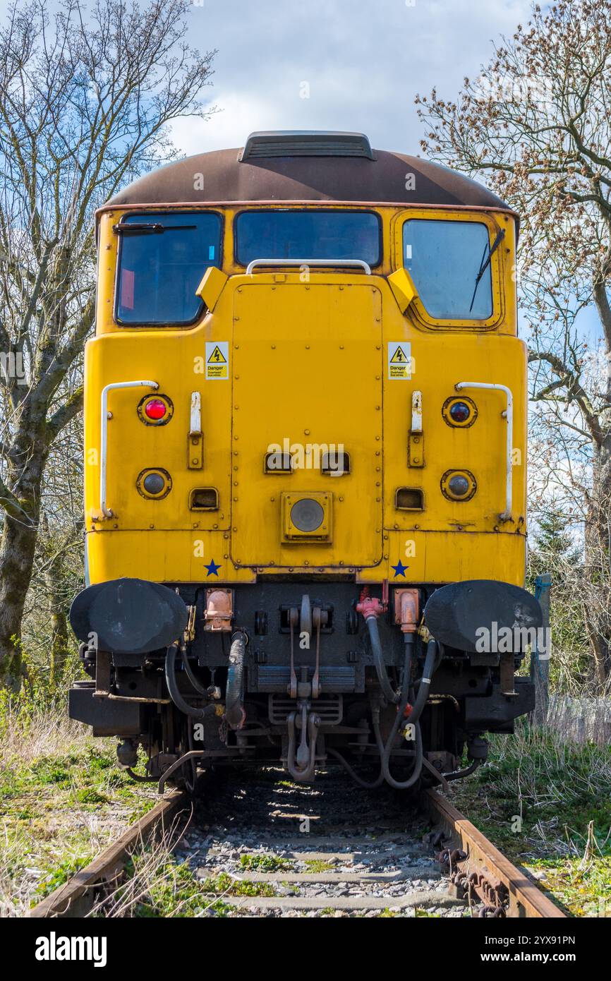 Diesel loco coupling hi-res stock photography and images - Alamy