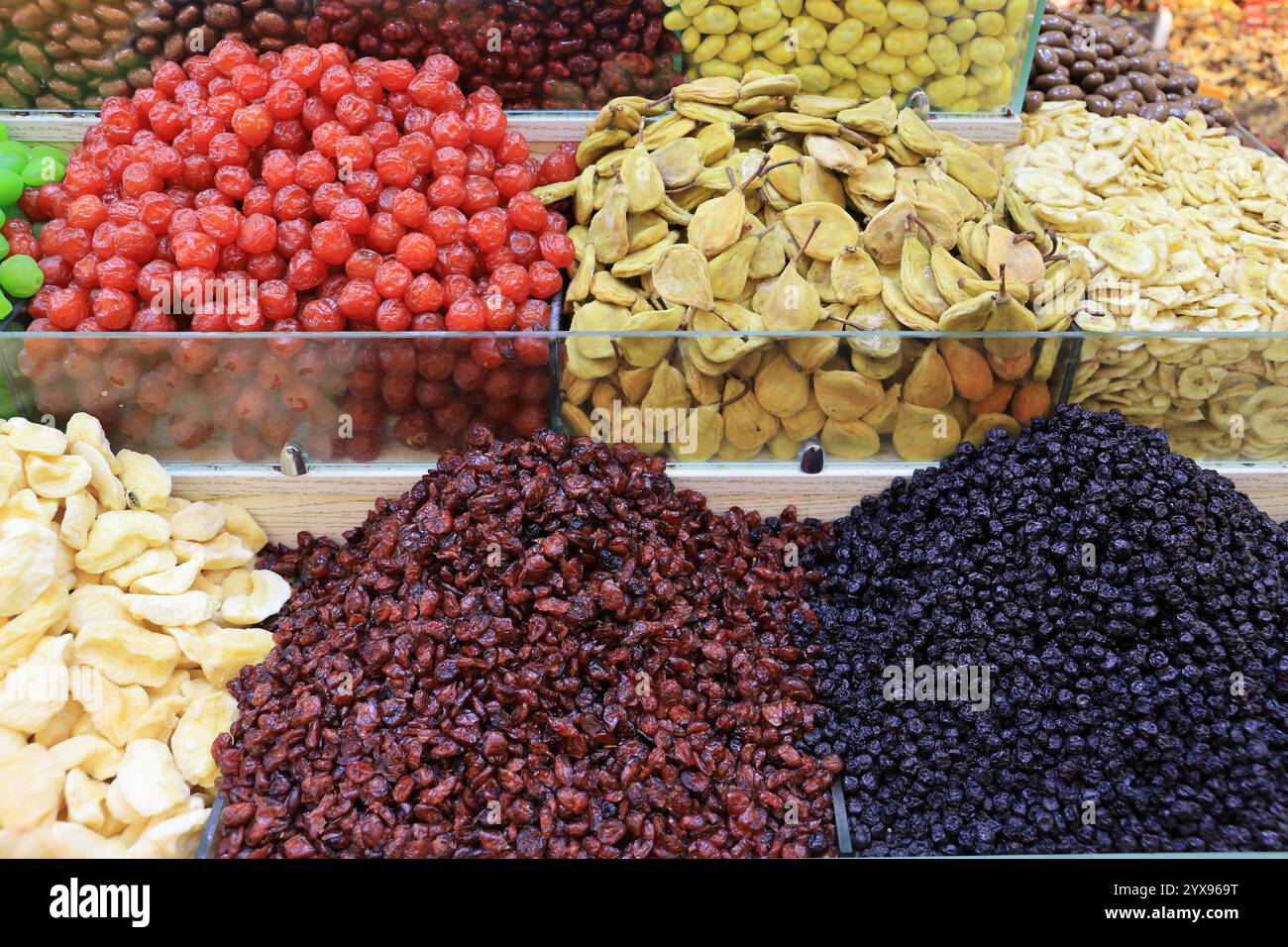 Dried fruits and nuts on local food market in Tashkent, Uzbekistan ...