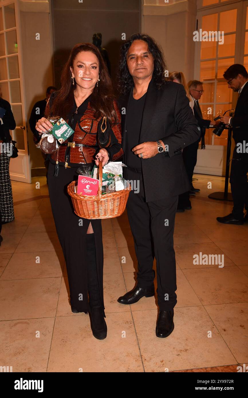 Christine Neubauer und Jose Campus / 29. BMW Advents-Benefizkonzert ...