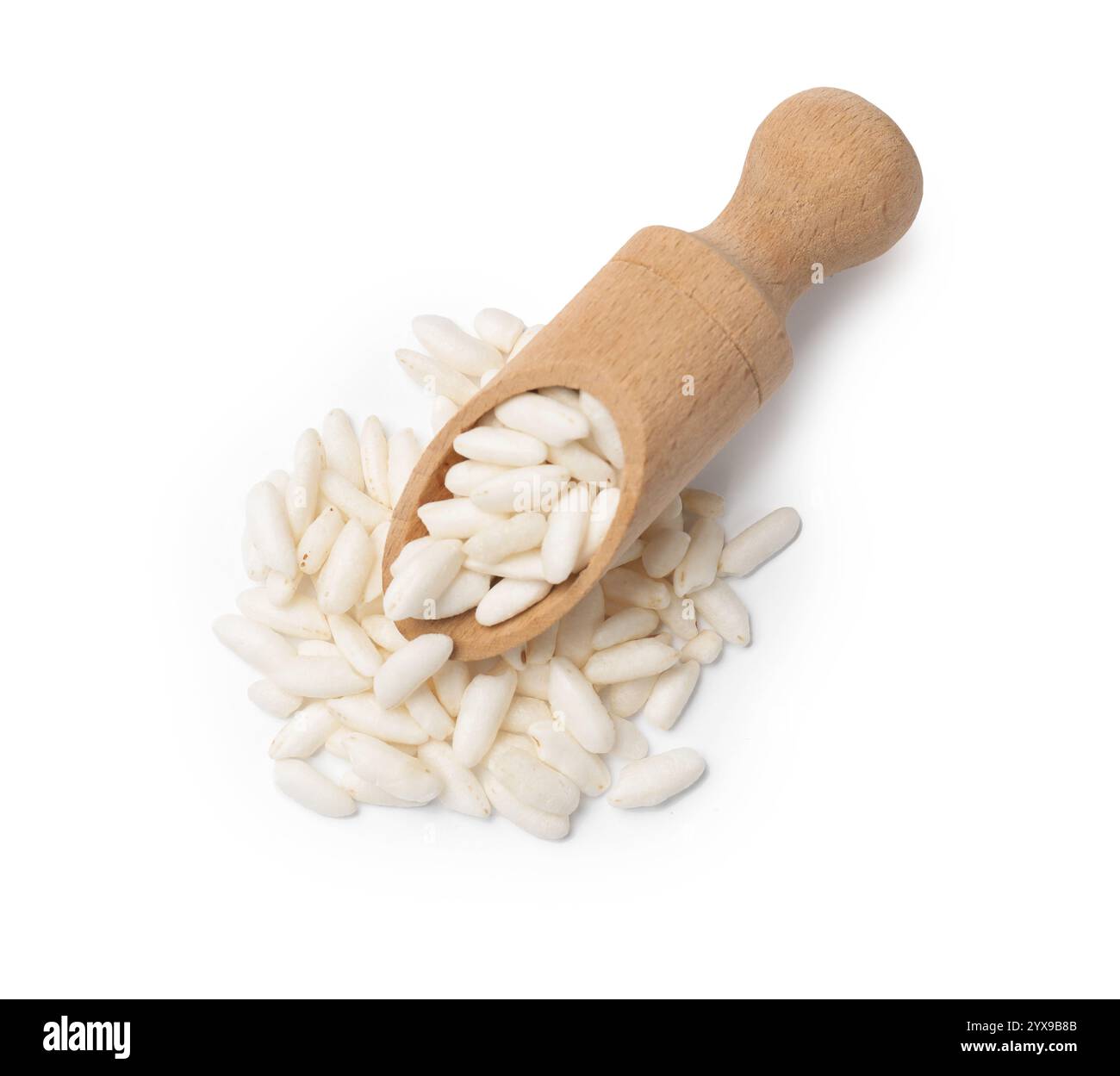 Puffed rice in wooden scoop isolated on white, top view Stock Photo - Alamy