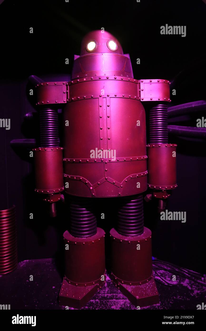 The iron man ted hughes hi-res stock photography and images - Alamy