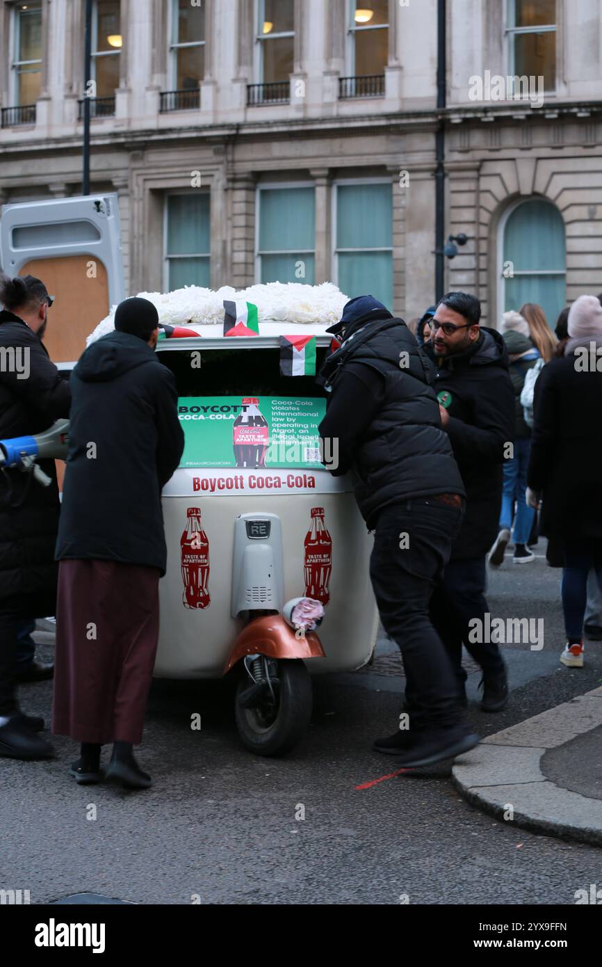 Anti coca cola hi-res stock photography and images - Alamy