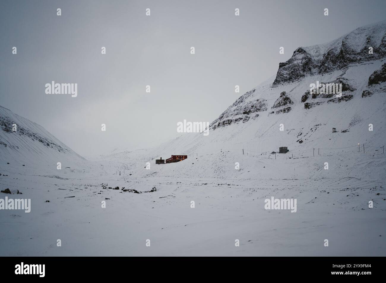 Snowy valley next to Nybyen in Longyearbyen, Svalbard Stock Photo - Alamy