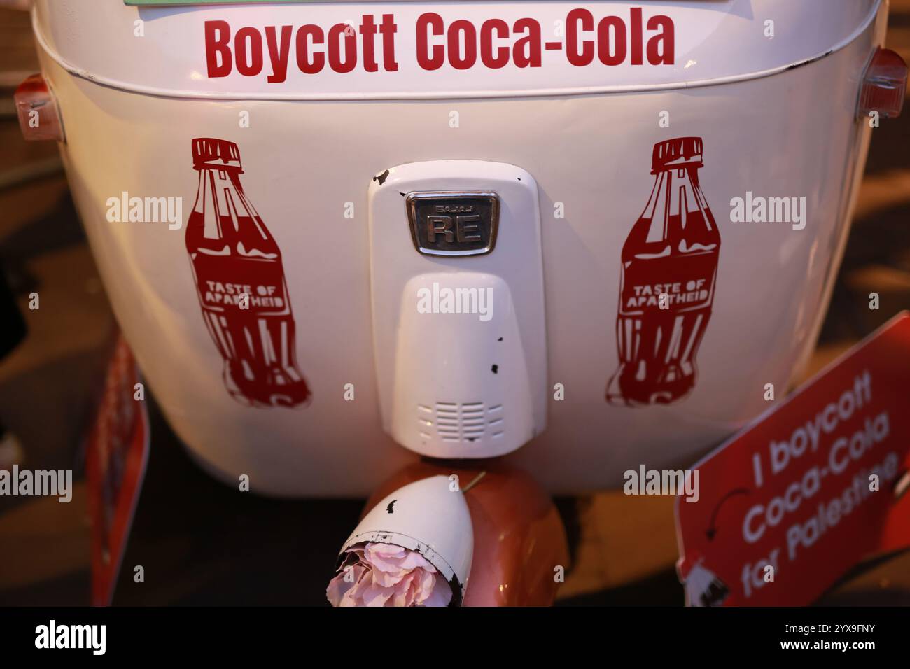 Anti coca cola hi-res stock photography and images - Alamy