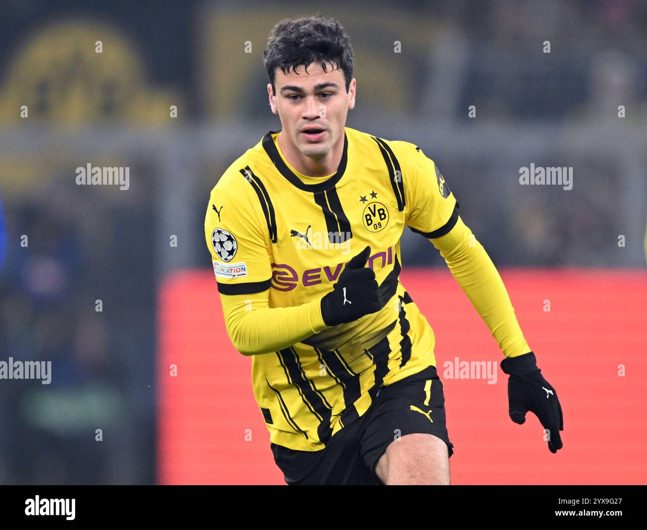 DORTMUND - Giovanni Reyna of Borussia Dortmund during the UEFA ...