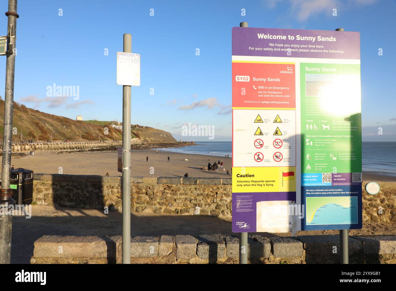 Sunny Sands beach in Folkestone, Kent, England Stock Photo - Alamy