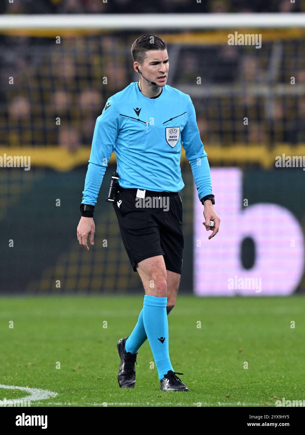 DORTMUND - Referee Francois Letexier during the UEFA Champions league ...