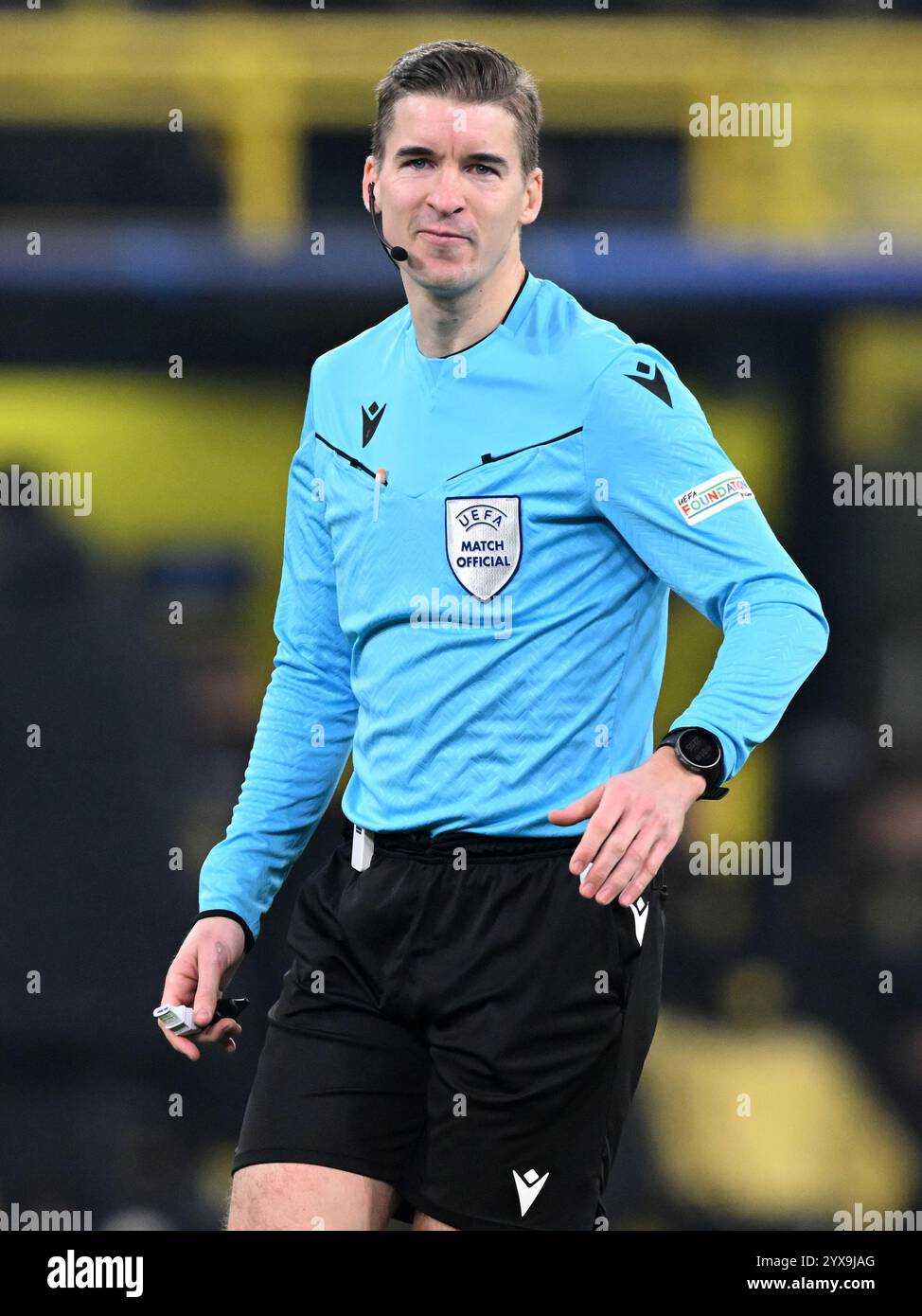 DORTMUND - Referee Francois Letexier during the UEFA Champions league ...