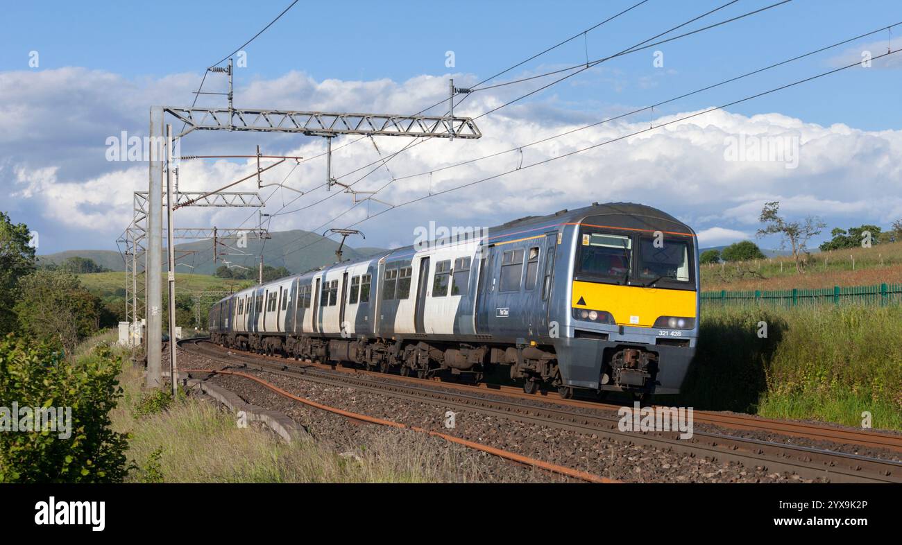 Varamis Rail express parcels train 321428 on the west coast mainline in ...