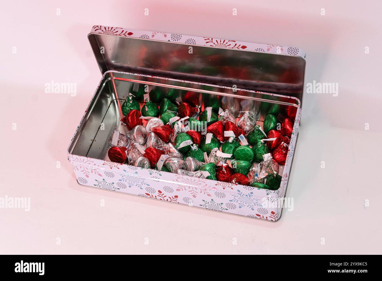 Wrapped sweet candy isolated hi-res stock photography and images - Alamy