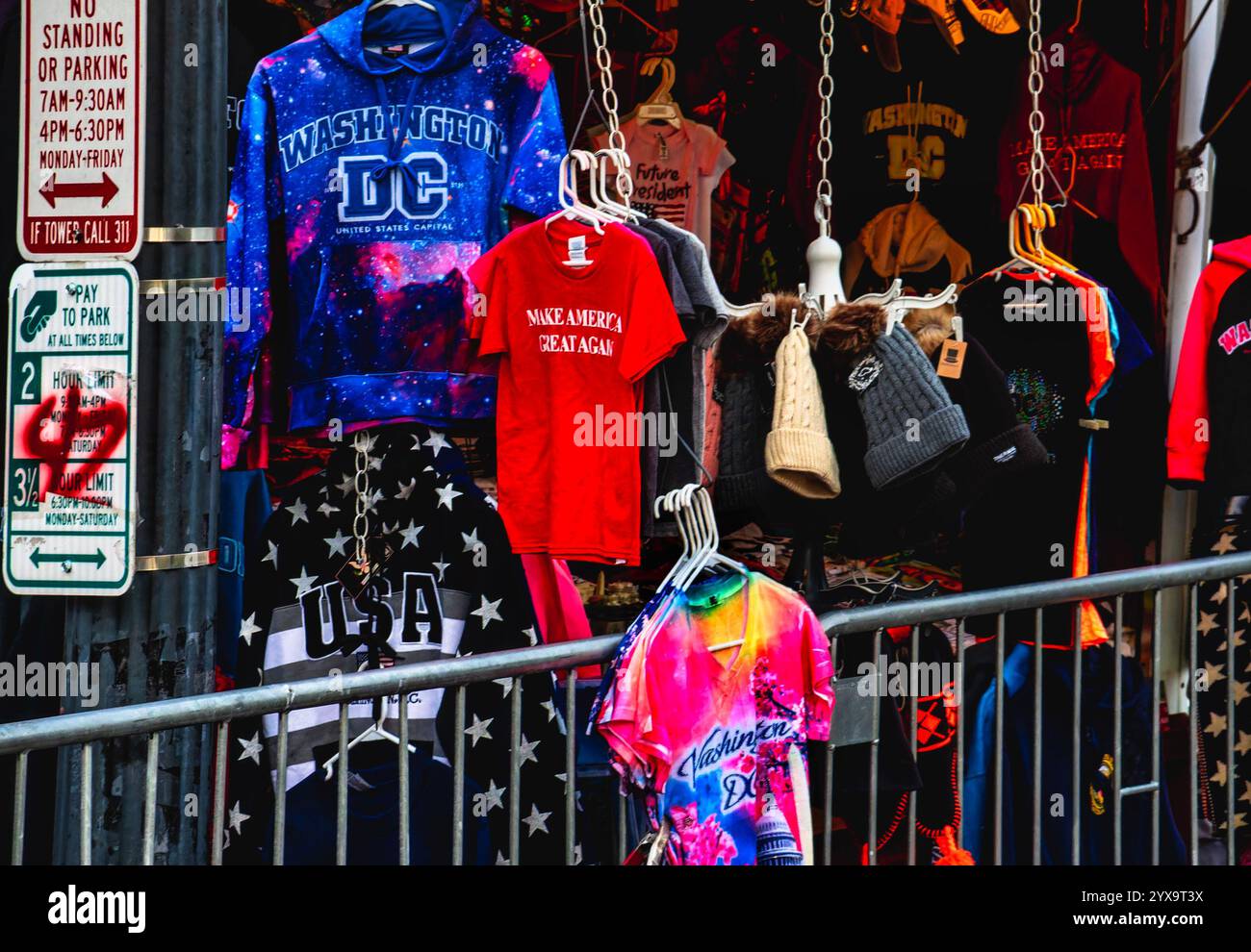 Street vendor stand in Washington DC Stock Photo - Alamy