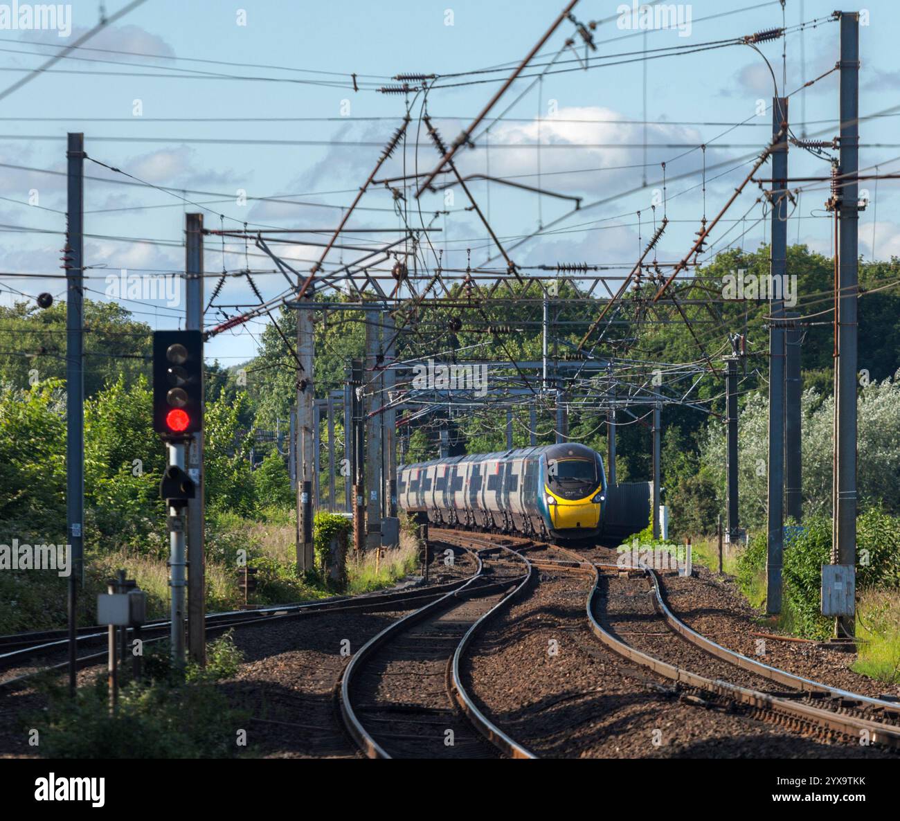 Avanti pendolino electric train hi-res stock photography and images - Alamy
